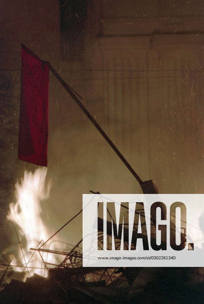 Moscow, Russia. The view shows burning barricades on Smolenskaya Square ...