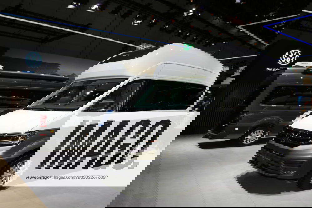 VW Grand California 600 Color Candy White Mojave Beige Metallic ...