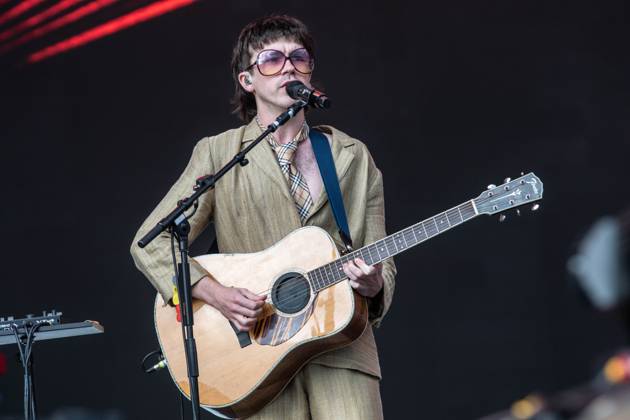 Leeds Festival 2023 Declan McKenna performing at Leeds Festival 2023 at ...