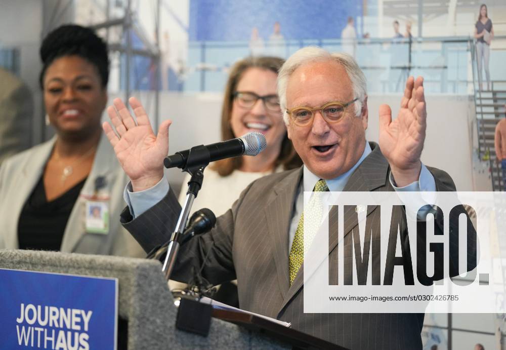 Syndication: Austin American-Statesman Austin Mayor Kirk Watson speaks ...