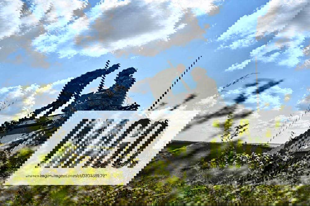 Ukrainian Platoon Training Servicemen of the 3rd Separate Assault Brigade get familiar with an M