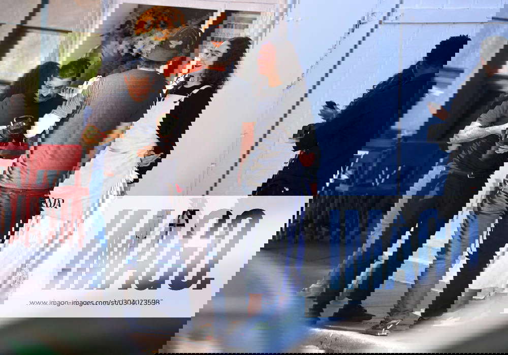 Ella Emhoff Photoshoot - NYC Model and Kamala Harris s step daughter ...