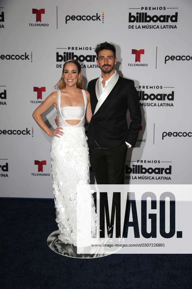 Spanish journalist Carlota Vizmanos and youtuber Toniemcee pose on the ...