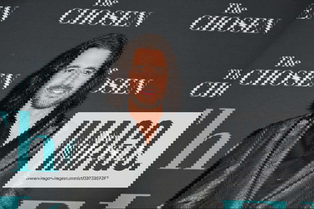 Jonathan Roumie At Chosen Season 3 Premiere - Paris Actor Jonathan ...