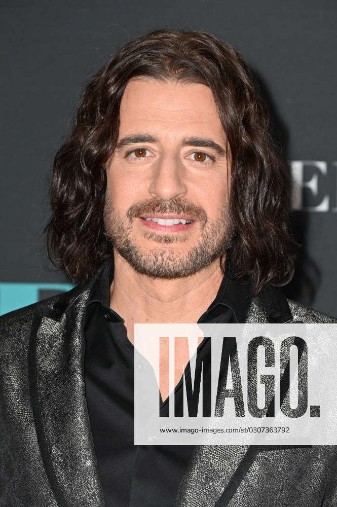 Jonathan Roumie At Chosen Season 3 Premiere - Paris Actor Jonathan ...