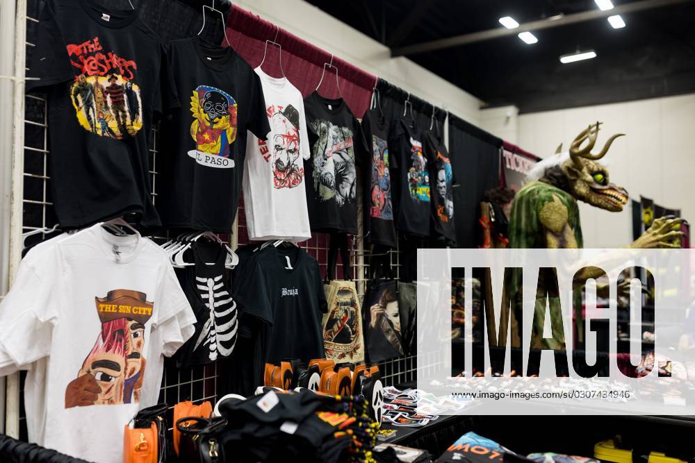 Syndication: El Paso Times Booths set up around El Paso s Horror Fest ...