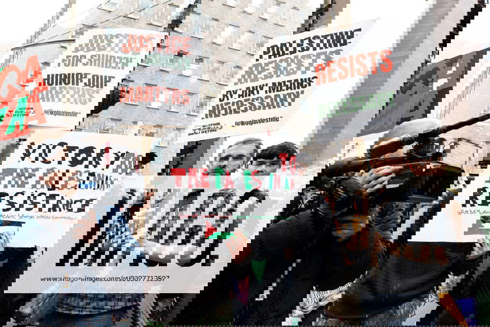 Pro Hamas Rally in New York City - 09 Oct 2023 Protesters hold signs in ...