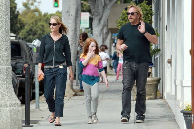 EXCLUSIVE Helen Hunt takes a walk with her daughter, Makena Lei Gordon ...