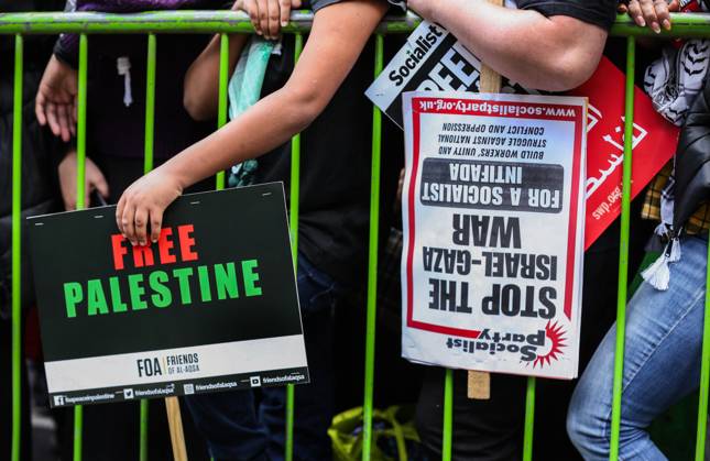 Palestinian Supporters Stage Protest March in London, UK - 14 Oct 2023 ...