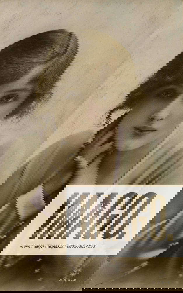 Young woman, Miss Peggy Kurton A young woman in a demure pose with her ...