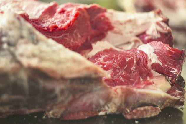 Fiber and details of calf meat Detail of the fibers of a cut of veal ...