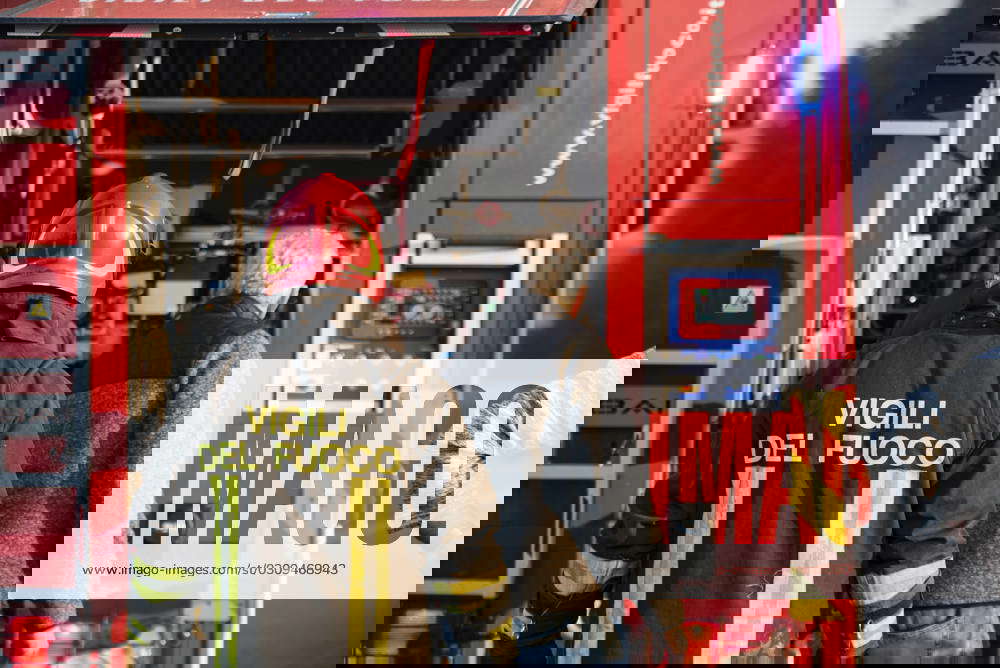 VILLANOVA DEL GHEBBO, ITALY 23 MARCH 2021: Vigili del fuoco, italian ...