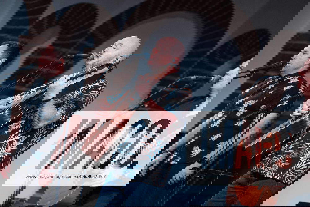 Darren Holden, Finbarr Clancy, Brian Dunphy, concert The High Kings at ...