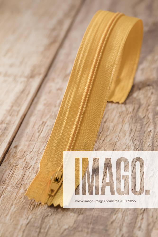 zip fastener with high