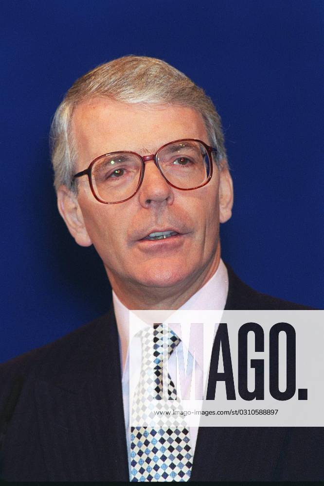 Rt Hon JOHN MAJOR MP Conservative MP for Huntingdon. Prime Minister of ...