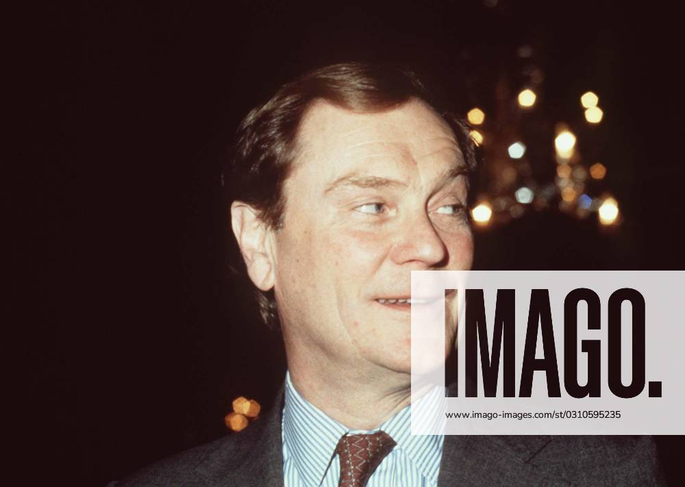 21st EARL OF SUFFOLK AND BERKSHIRE Hereditary Peer British Landowner ...