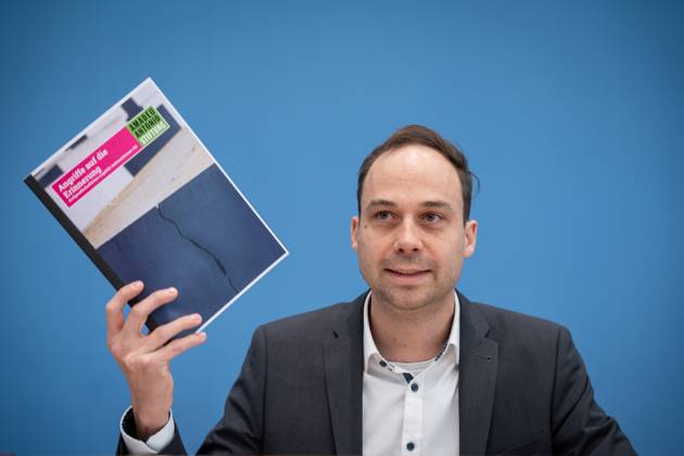 Federal Press Conference Civil Society Situation Report on Anti ...