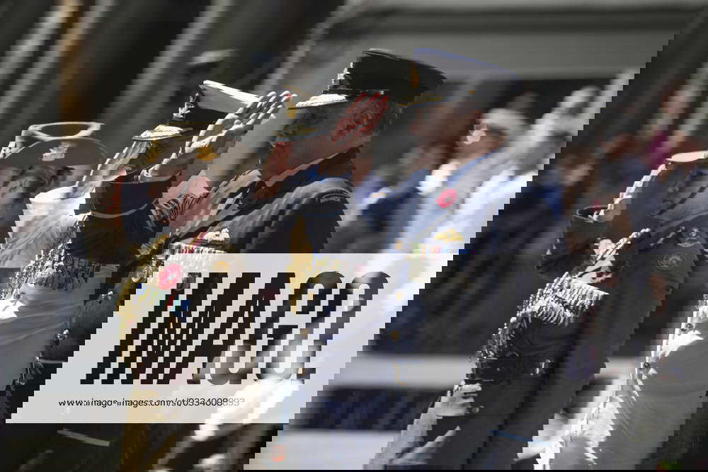 REMEMBRANCE DAY SYDNEY, Major General Susan Coyle, left, Rear Admiral ...