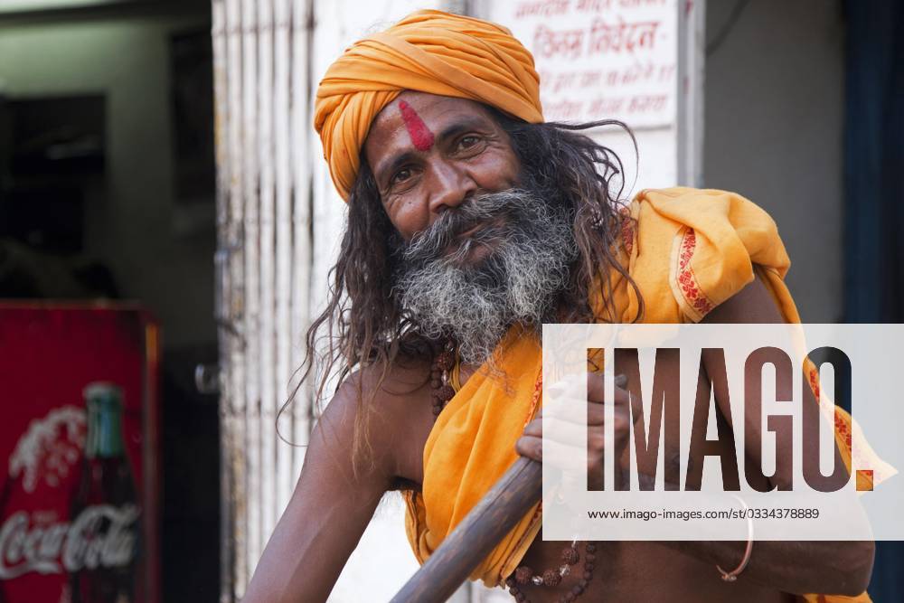 Close-up one Hindu Man with red Bindi at the Forehead in Udaipur ...