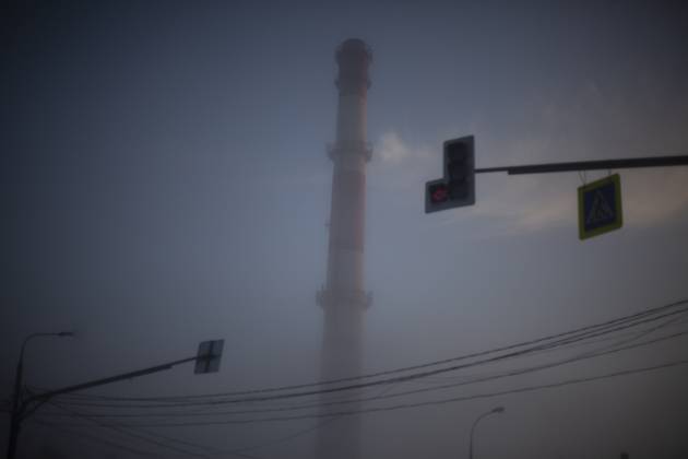 Fog on the road. Fog in the city. Early morning in the city. Moscow ...