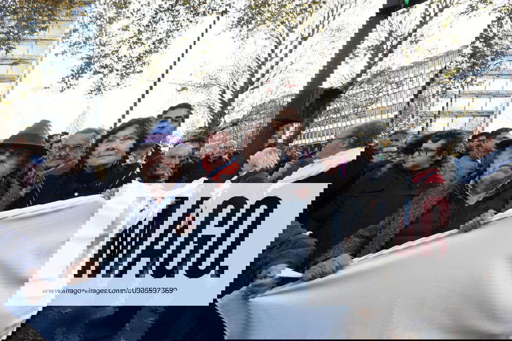 March For Peace - Paris Jean-Michel Ribbes Isabelle Adjani Macha Meril ...