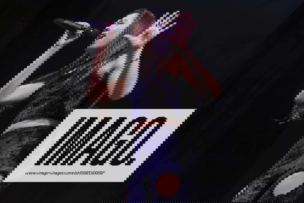 Leah Kate performs at Manchester AO Arena Leah Kate (Leah Kate ...