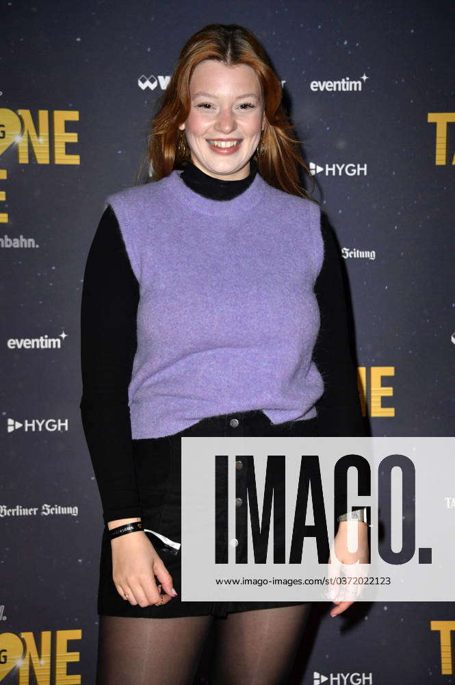 Lilly Charlotte Dreesen at the premiere of the BVG musical Tarifzone ...