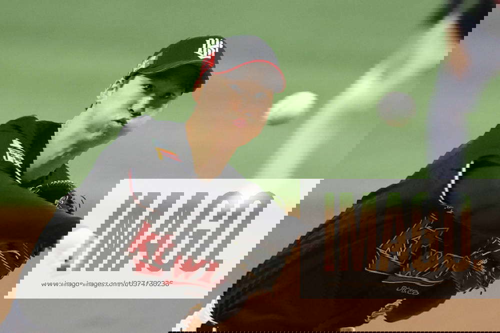 KBO Postseason: Kiwoom Heroes vs. KT Wiz KBO Postseason: Kiwoom Heroes vs. KT Wiz KT Wiz starter Um