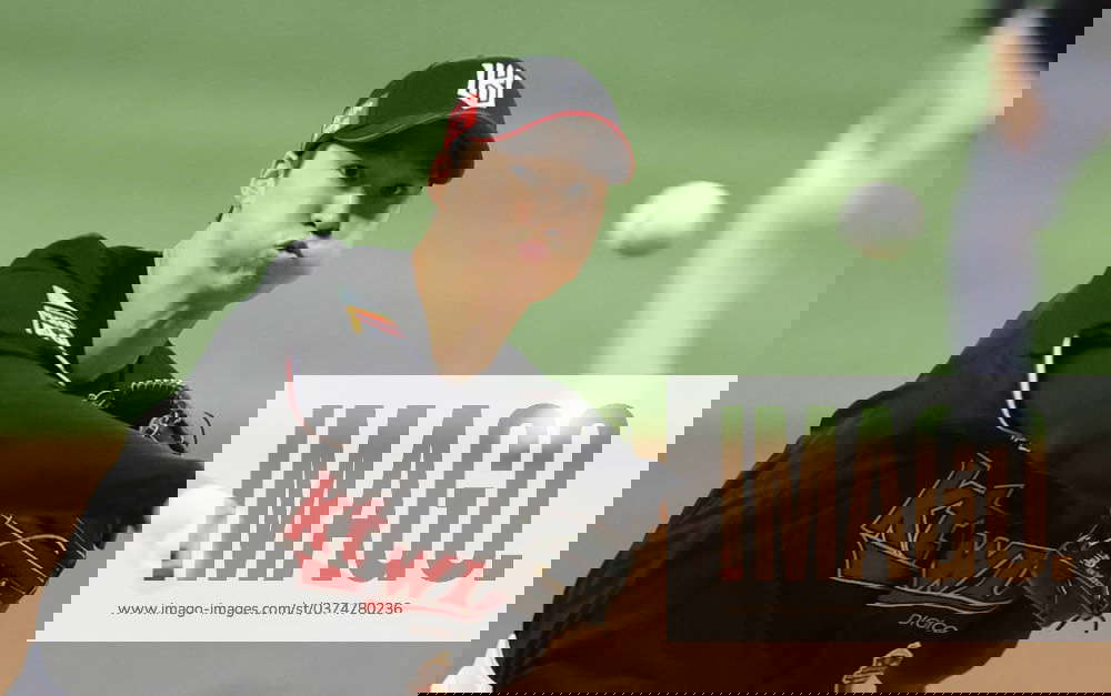 KBO Postseason: Kiwoom Heroes vs. KT Wiz KBO Postseason: Kiwoom Heroes vs. KT Wiz KT Wiz starter Um