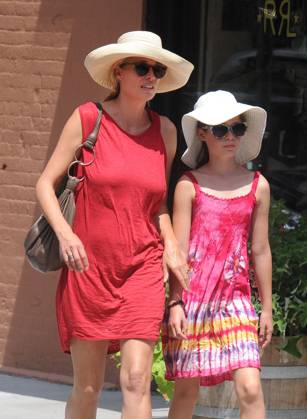 Dutch model Frederique van der Wal and her daughter Scyler Pim van der ...