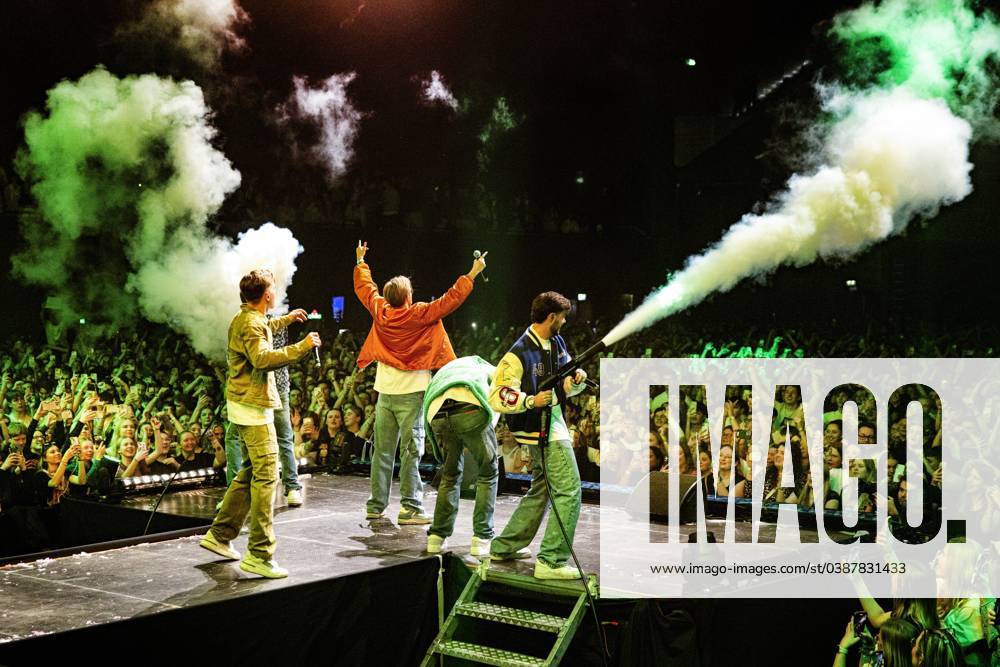 AMSTERDAM - Milo Reegen, Koen van Heest, Robbie van de Graaf, Raoul de ...