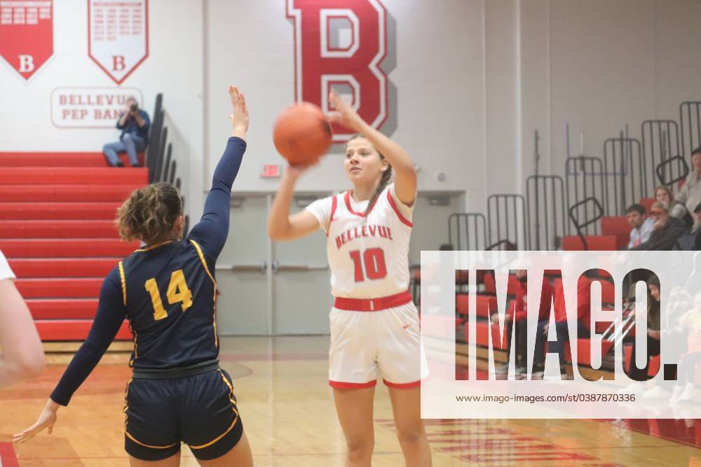 Syndication: The News-Messenger Bellevue s Audrey Turner shoots a