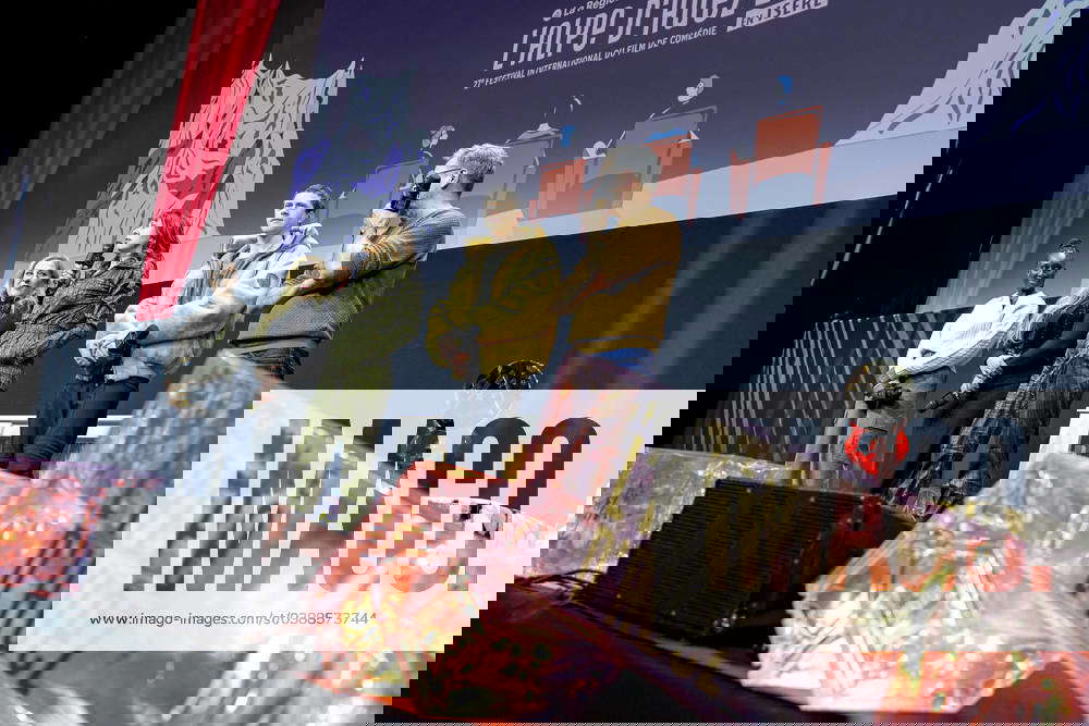 The jury on stage, Eye HaÃ¯dara, Marilou Berry, ValÃ rie Bonneton ...