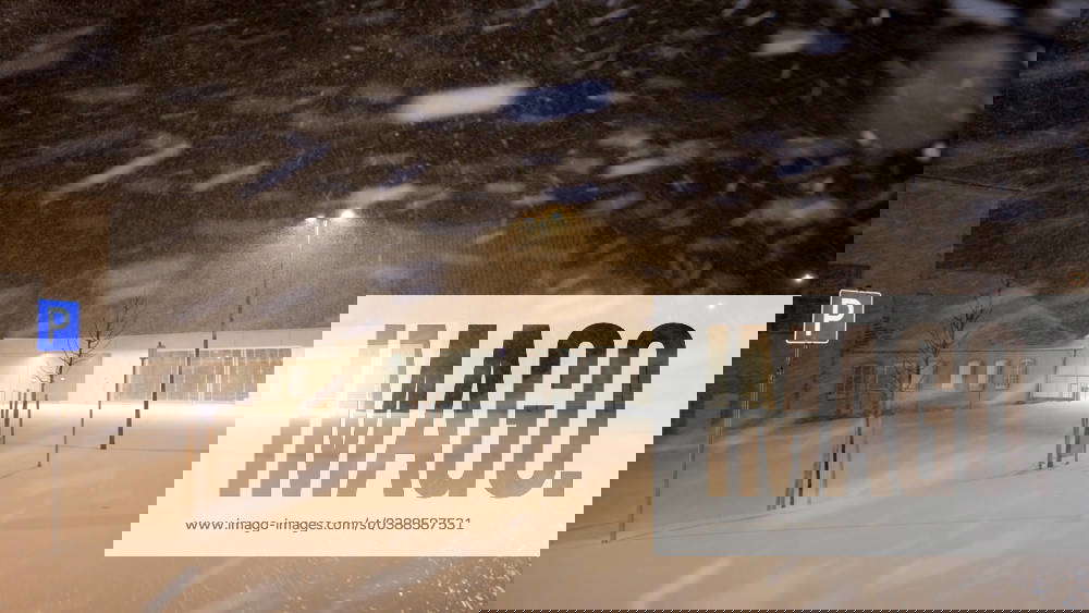 Winter is back Intense snowfall in the late evening hours, especially ...