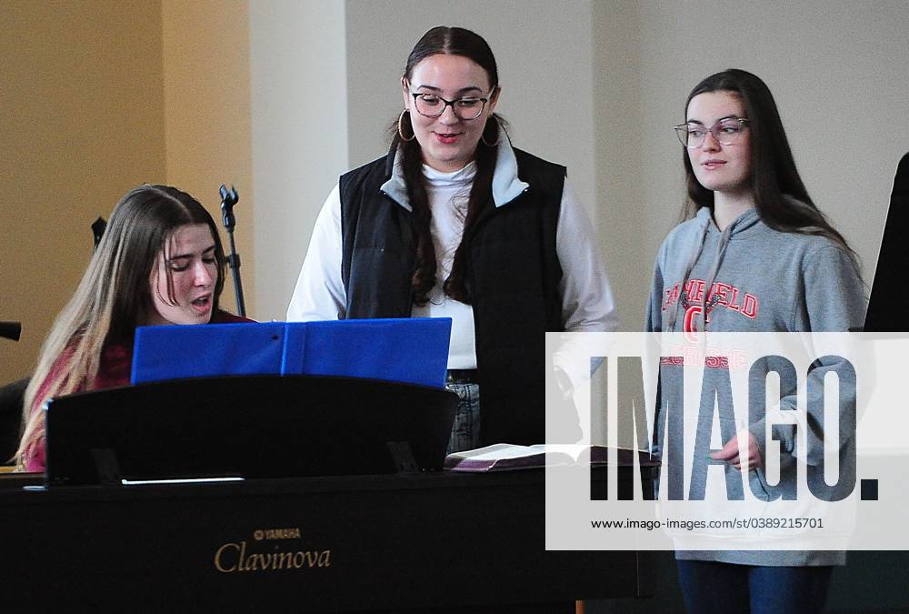 Syndication: The Alliance Review University of Mount Union students ...