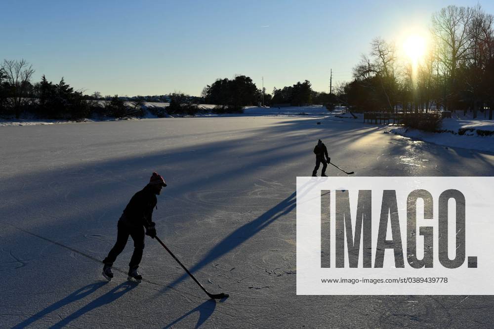 Syndication: The Knoxville News-Sentinel Mike and Leo Rice practice ...
