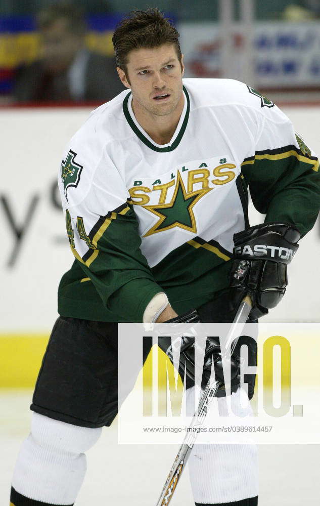 Jason Arnott Calgary,Alta. - 28 March 2002 - NHL player profile on ...