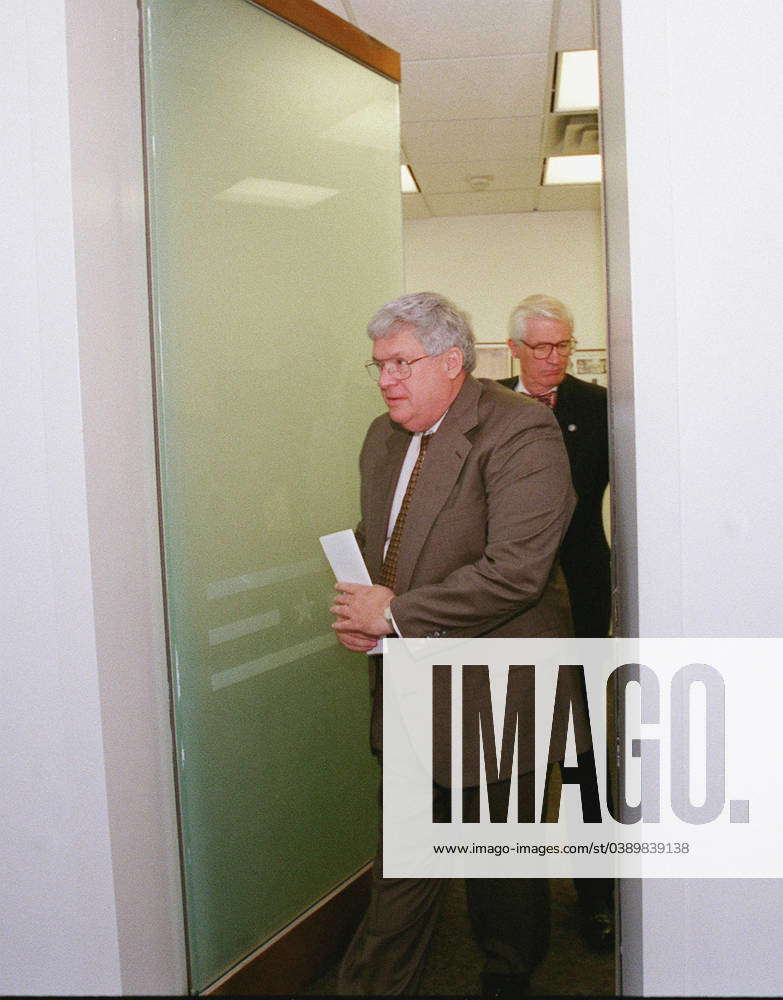7-29-99 GOP CONFERENCE -- Speaker of the House J. Dennis Hastert, R-Ill ...
