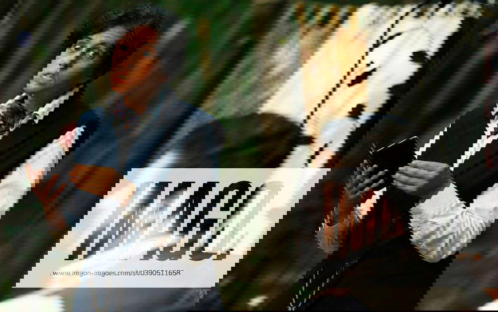 Syndication: Online Athens, Beth Kozinsky, left, as Algernon Moncrieff ...