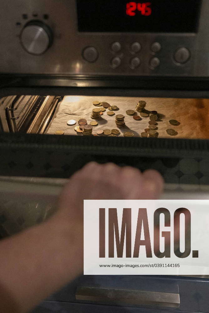 Electricity Illustration - Paris Illustration of electricity in the ...