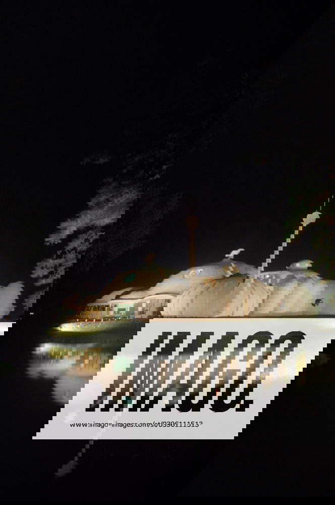 Futuristic electric cottage, Orlando, FL Futuristic electric cottage ...