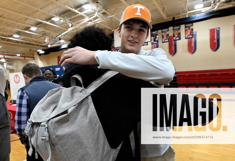 Syndication: The Tennessean Brentwood Academy quarterback George ...