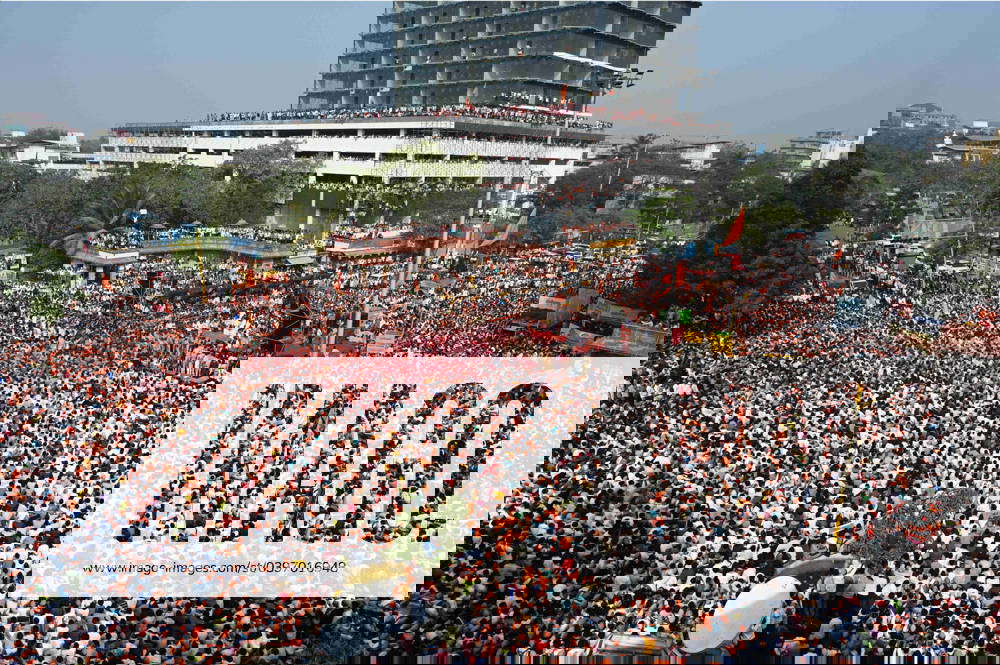 NAVI MUMBAI, INDIA - JANUARY 27: Huge Crowd gather at Chhatrapati ...