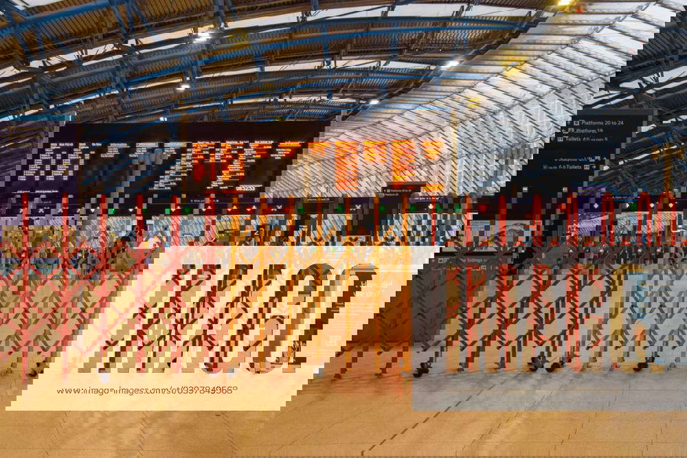 January 30, 2024, London, England, UK: Closed platforms at Waterloo ...