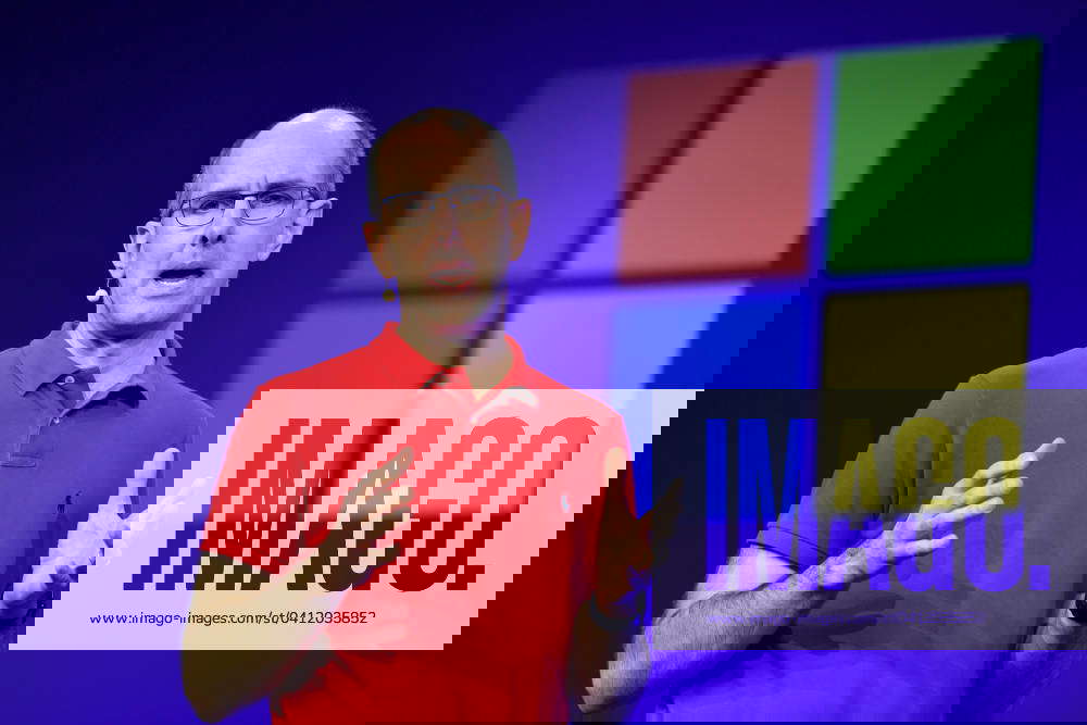 MICROSOFT AI TOUR PANEL DISCUSSION SYDNEY, Microsoft AI Group executive ...