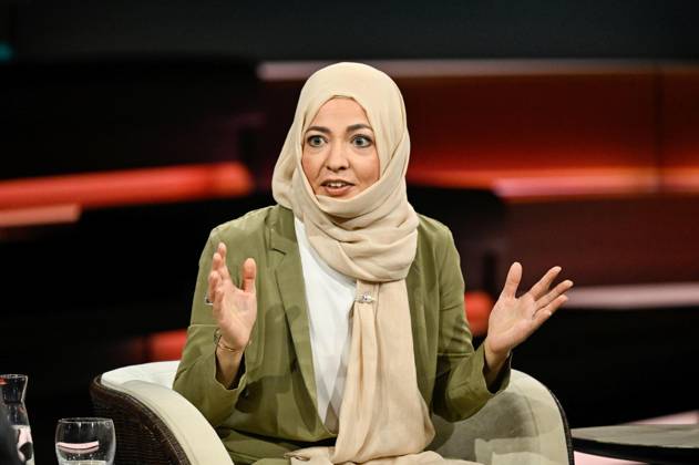 Khola Maryam Hübsch journalist 11 23 her Khola Maryam Hübsch on in ...