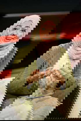 Khola Maryam Hübsch journalist 11 23 her Khola Maryam Hübsch on in ...