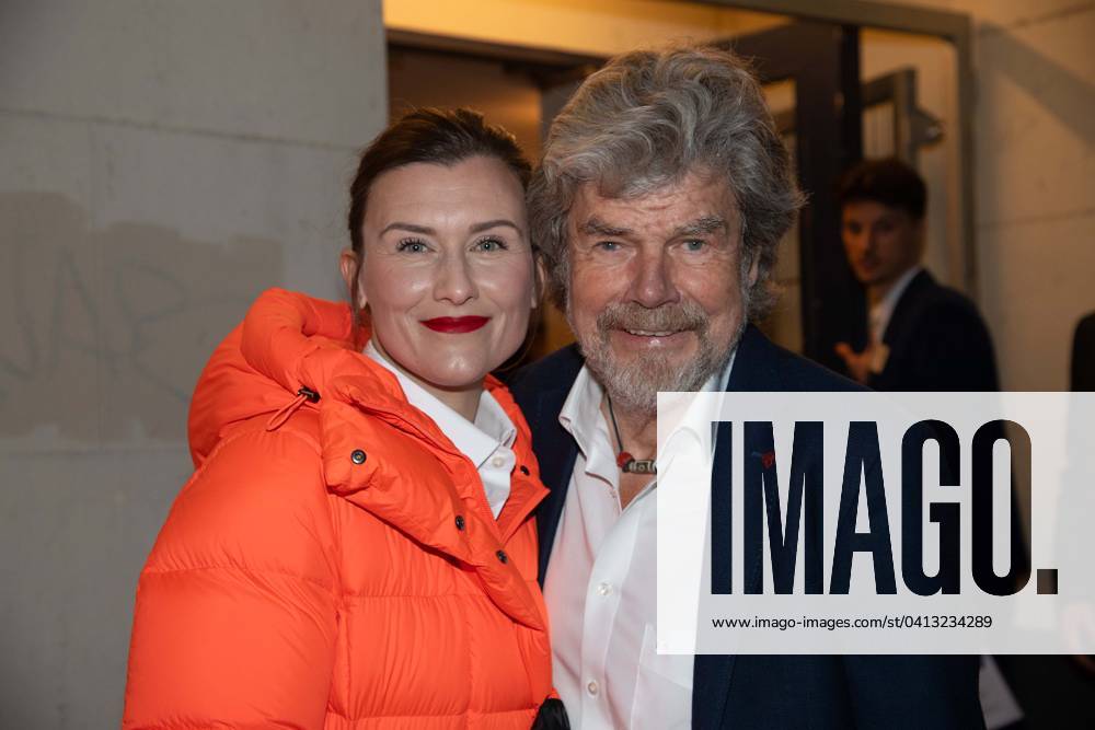 f l Diane MESSNER, wife of Reinhold Messner, Reinhold MESSNER ...