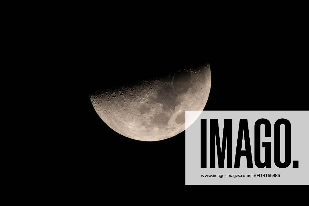 Waxing Crescent moon in Srinagar, India - 16 Feb 2024 The waxing ...