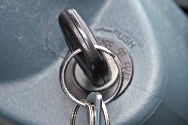 Ignition key for motor vehicles An ignition key is located in the ...